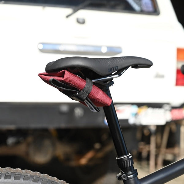 Equipment: Roadrunner Bags- Tool Saddle Roll - hudski bikes